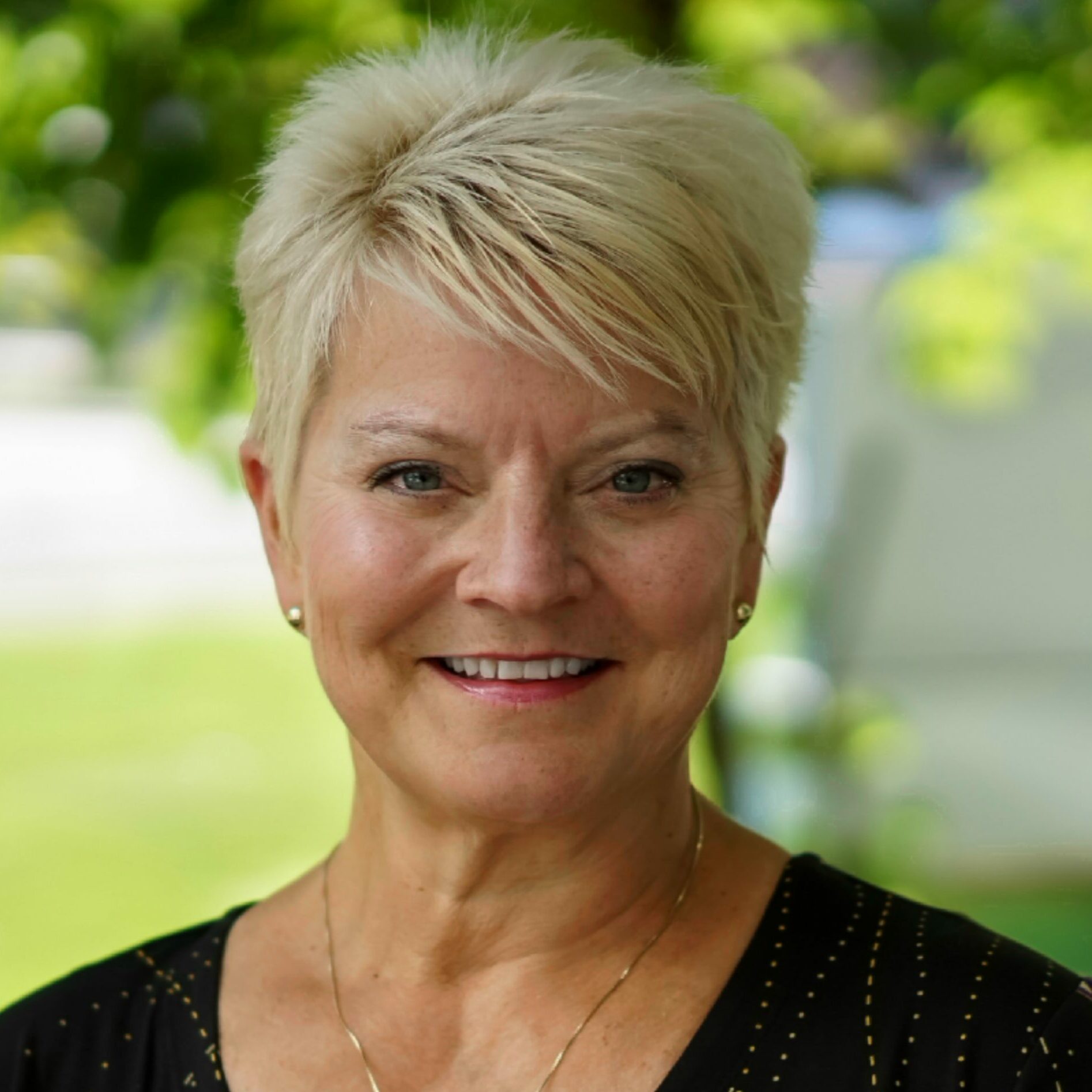 Lori Gibson - BILLD